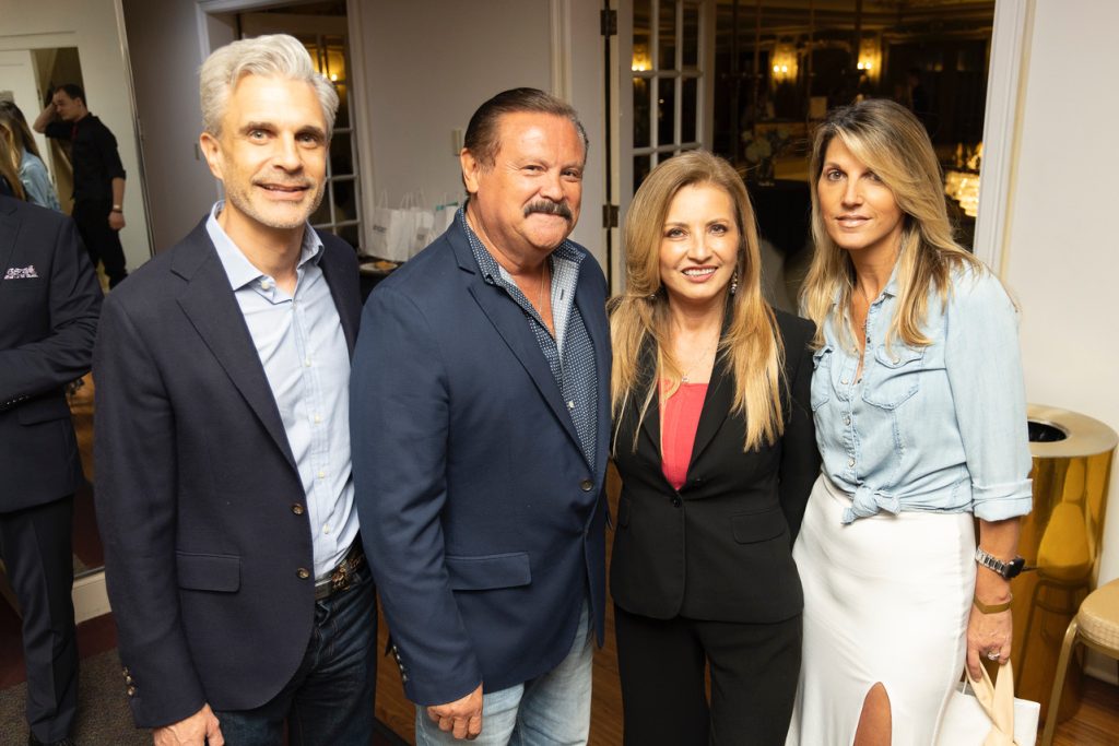 Broadway Stars Of Phantom Of The Opera Fame Delight Audience In ...