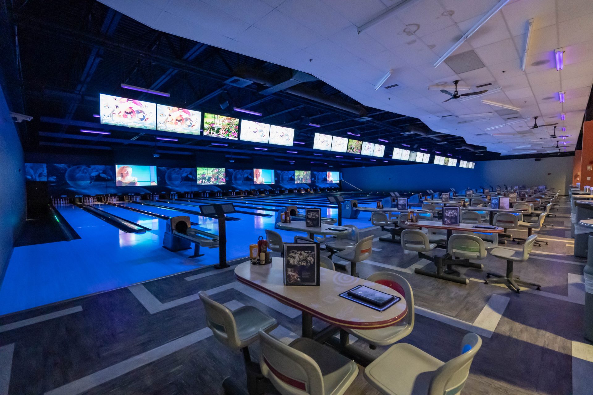 Kids Bowl Free At Strikz Entertainment This Summer - Good Life Family ...