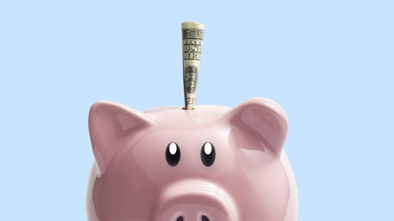 7 Money Leaks - And How To Plug Them - Good Life Family Magazine