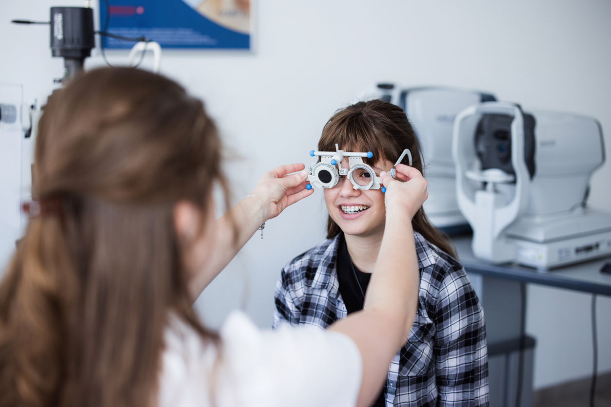 Signs Your Kids Need To See A Pediatric Eye Doctor - Good Life Family ...